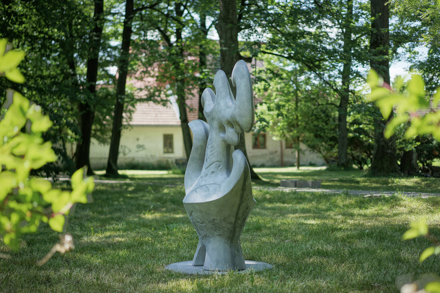 Grey Amphora | Contemporary sculpture by Pavlína Kvita for Sale at ...