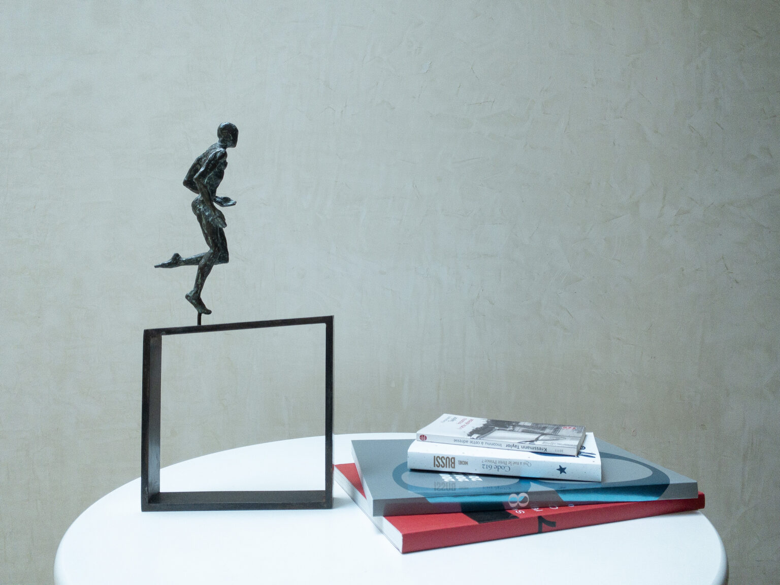 Coureur de fond II | Contemporary sculpture by Yann Guillon for Sale at ...