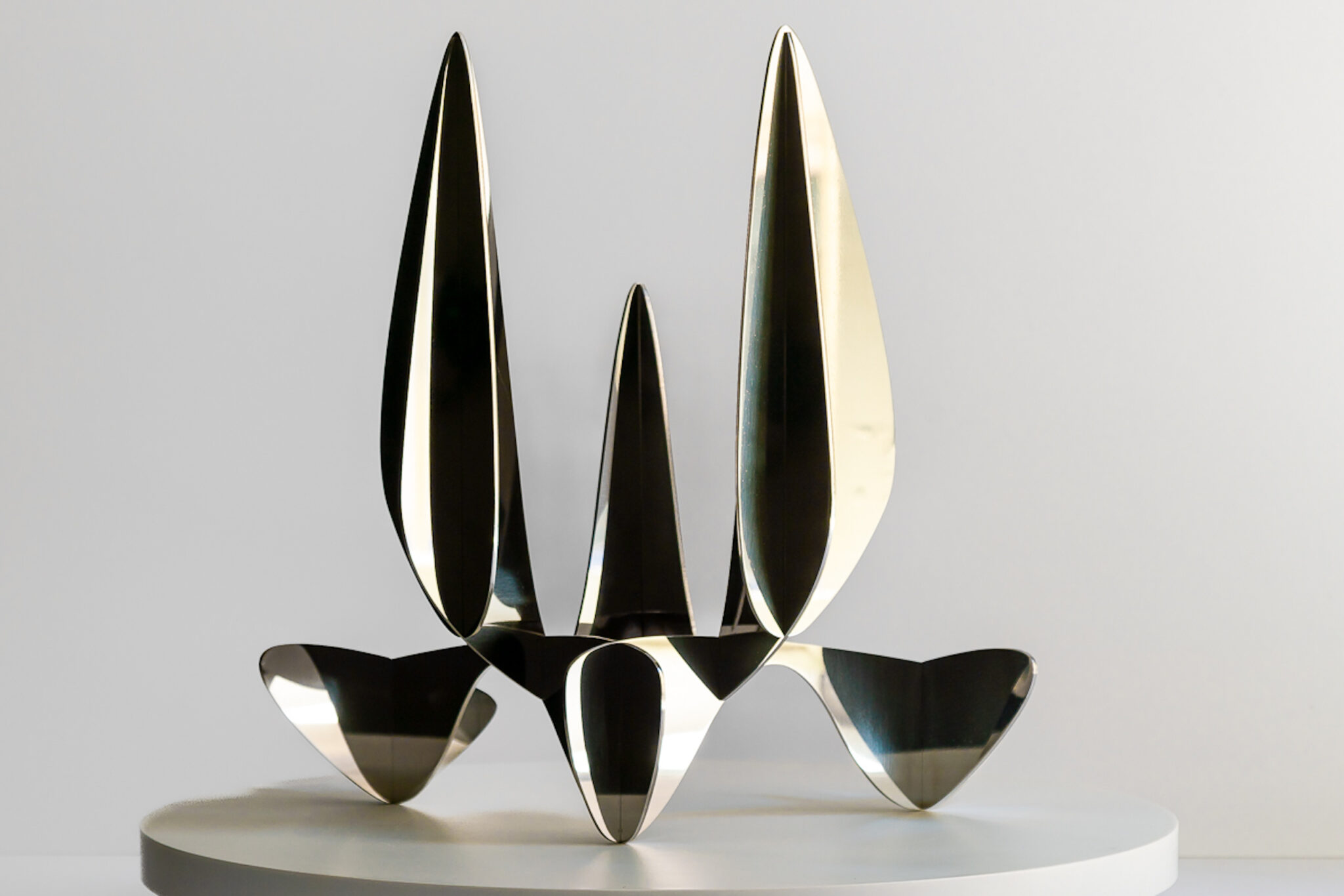 Barricada #14 aip S45 | Contemporary sculpture by Alejandro Vega ...