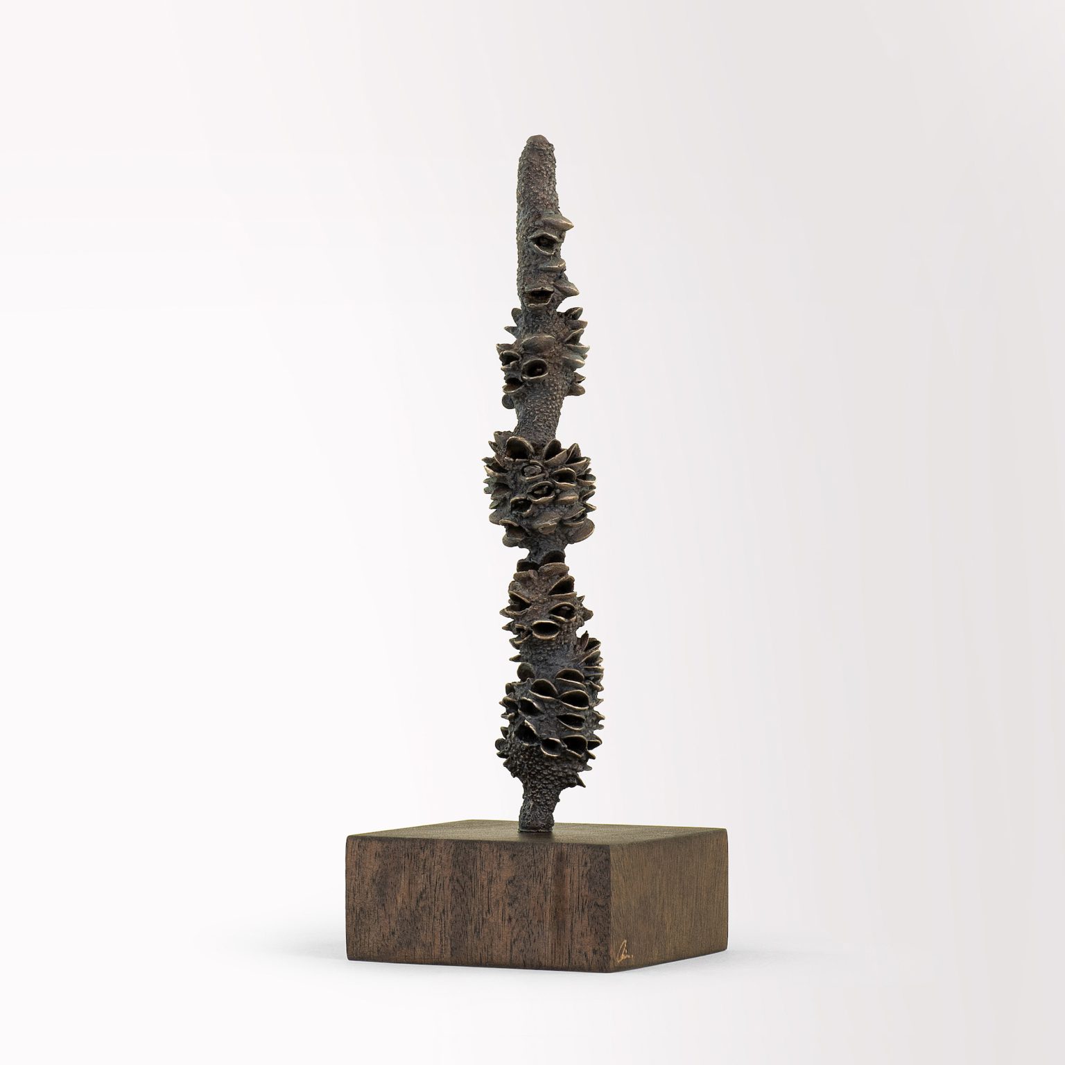 Totems II by Oliver Ashworth-Martin - Contemporary sculpture | Artistics