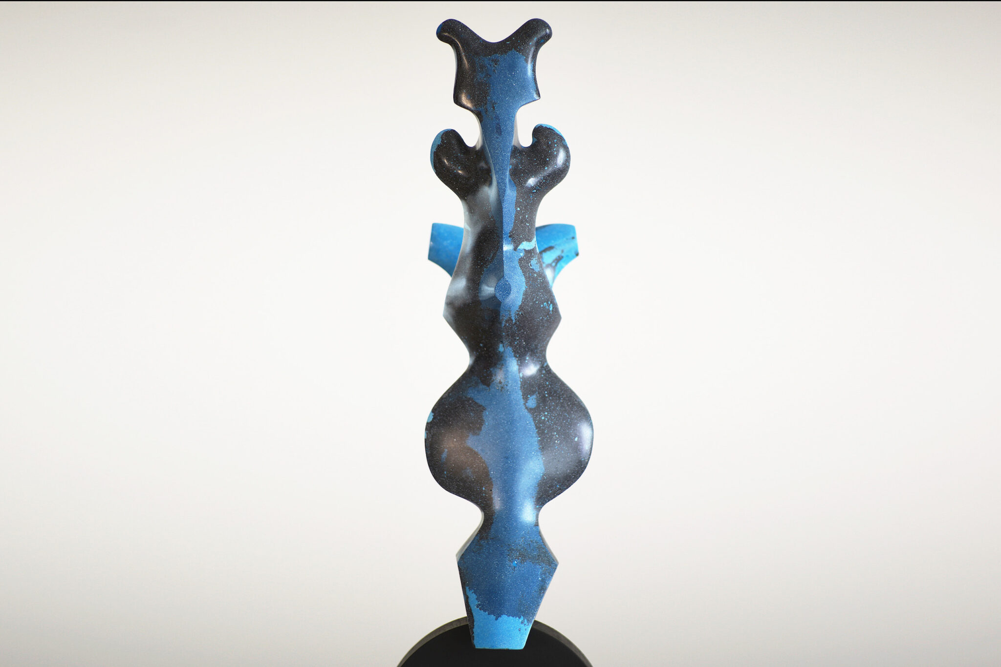 Blue Source Keeper by Pavlína Kvita - Contemporary sculpture | Artistics